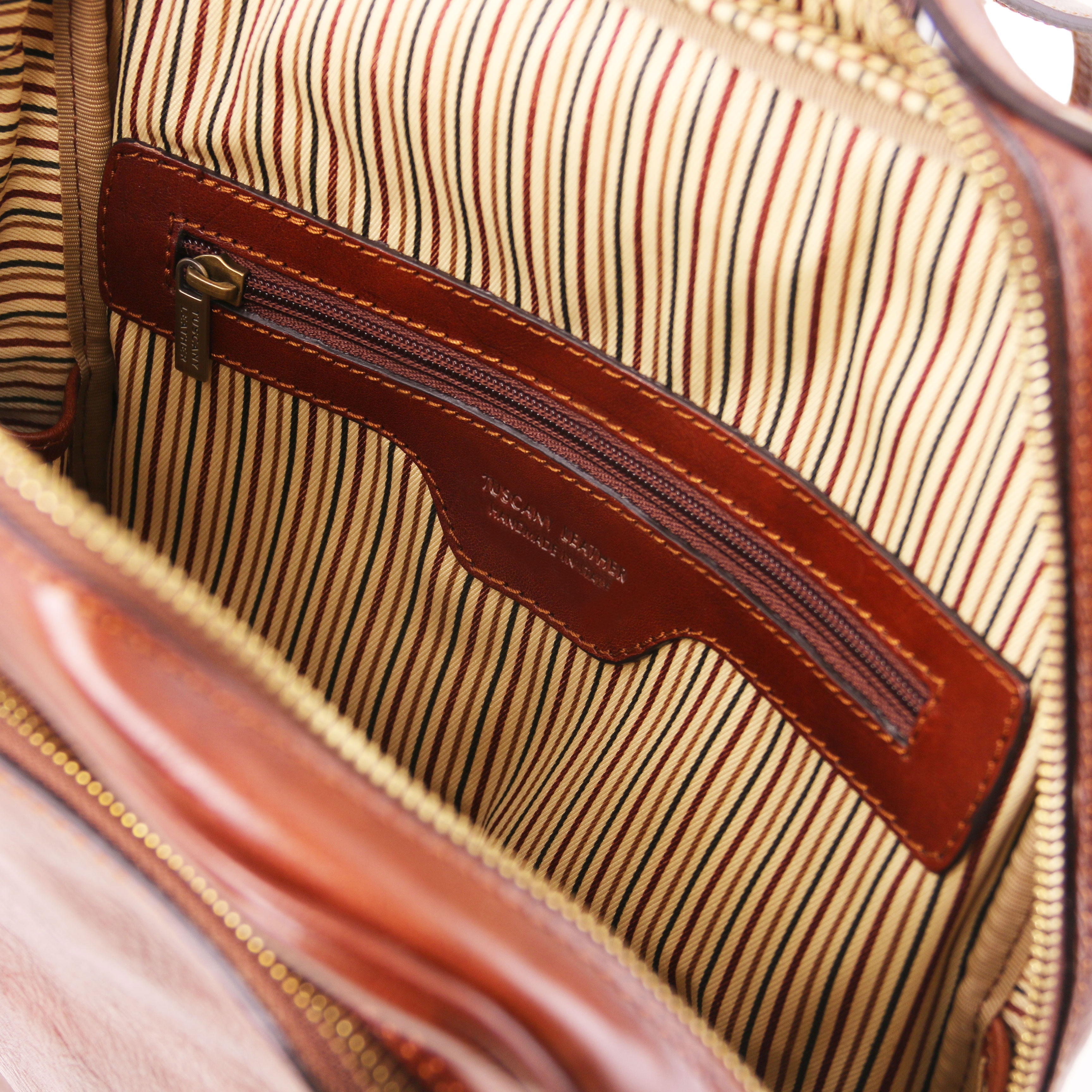 Rucsac laptop barbati din piele naturala Tuscany Leather, maro inchis ...